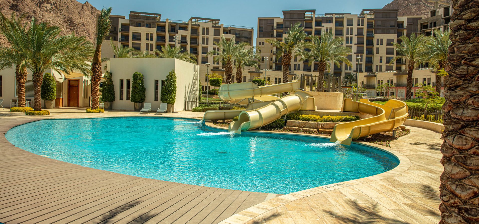 Experience Luxury: Villas and Town Houses in Al Raha Village